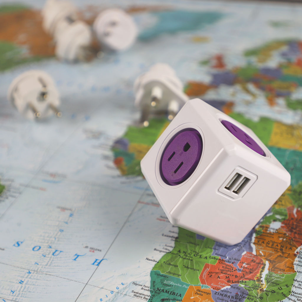 PowerCube-Travel plug-ReWirable USB – DesignNest.US
